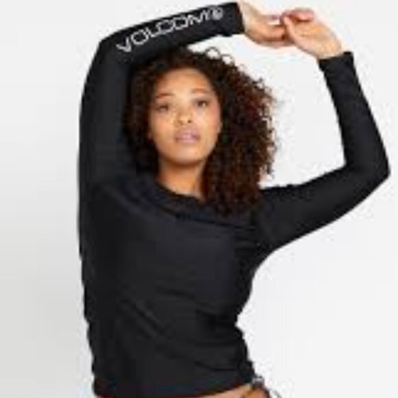Volcom | Swim | Nwt Volcom Black Long Sleeve Swimsuit Rash Guard Shirt ...